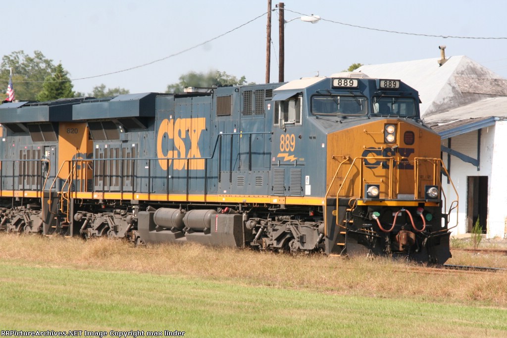 CSX 889